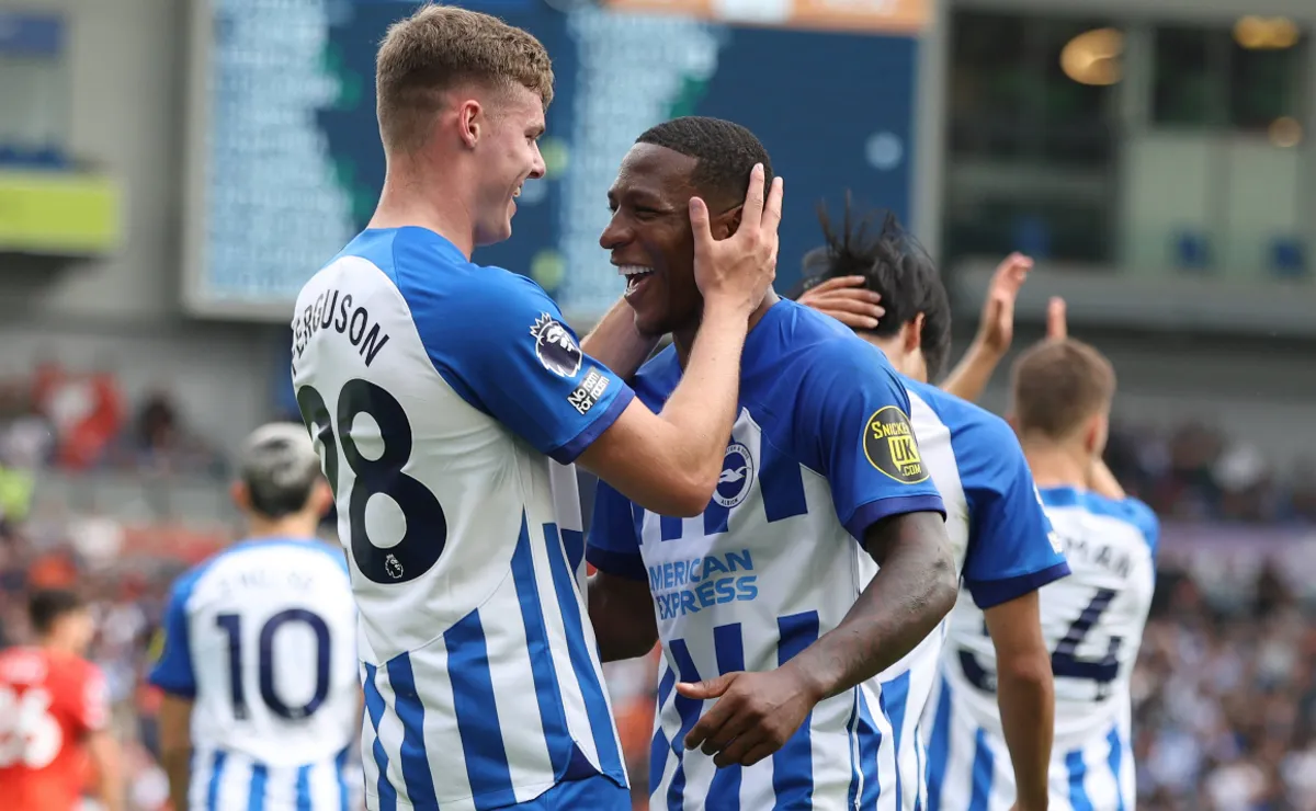 Brighton thump newly promoted Luton to start season in style