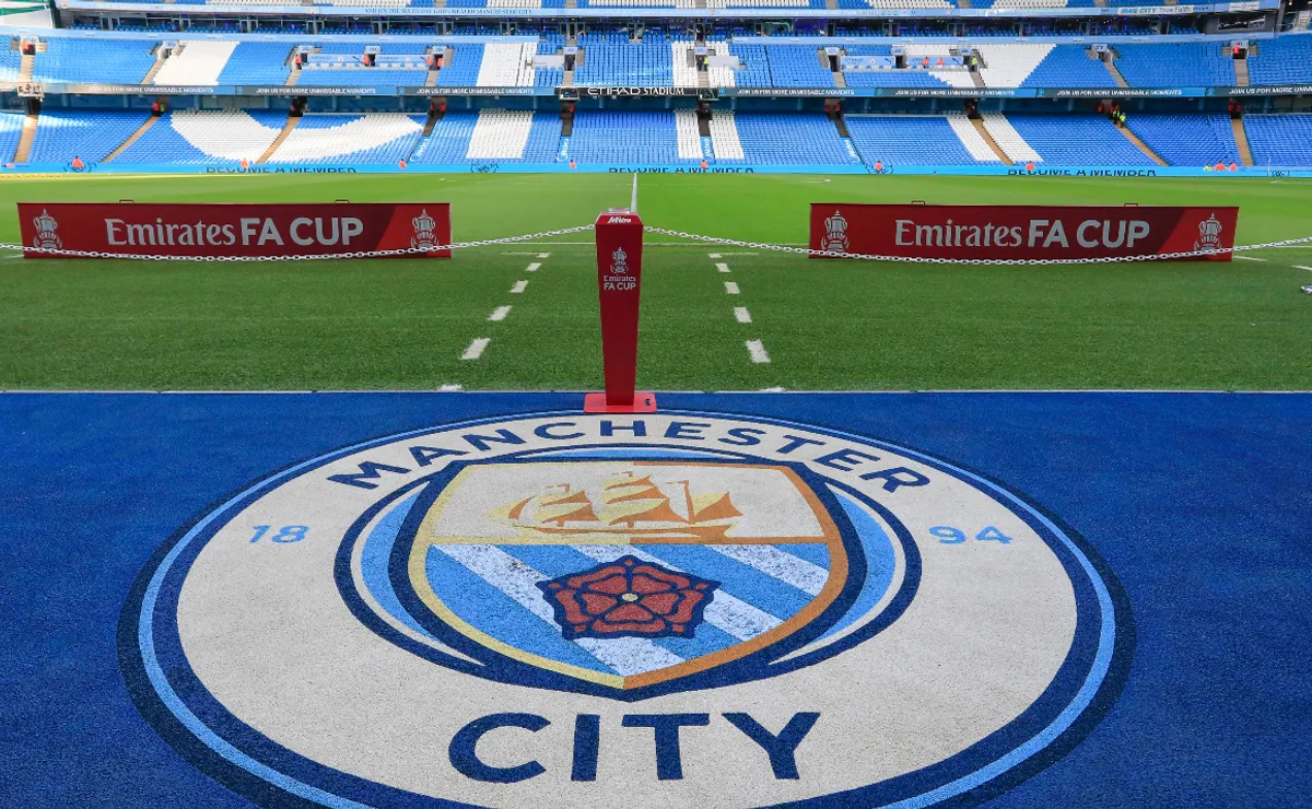 Manchester City face suit from clothing label for bizarre reason ...