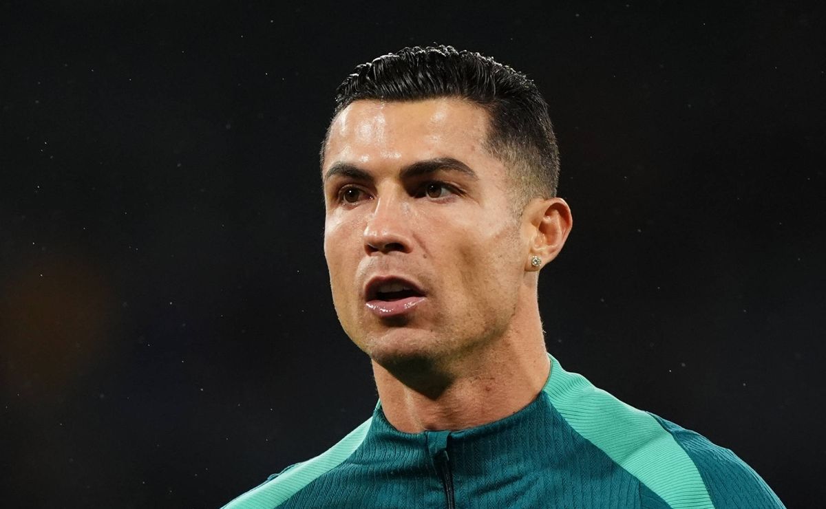 Forbes updated list: Ronaldo salary double that of Messi - World Soccer ...
