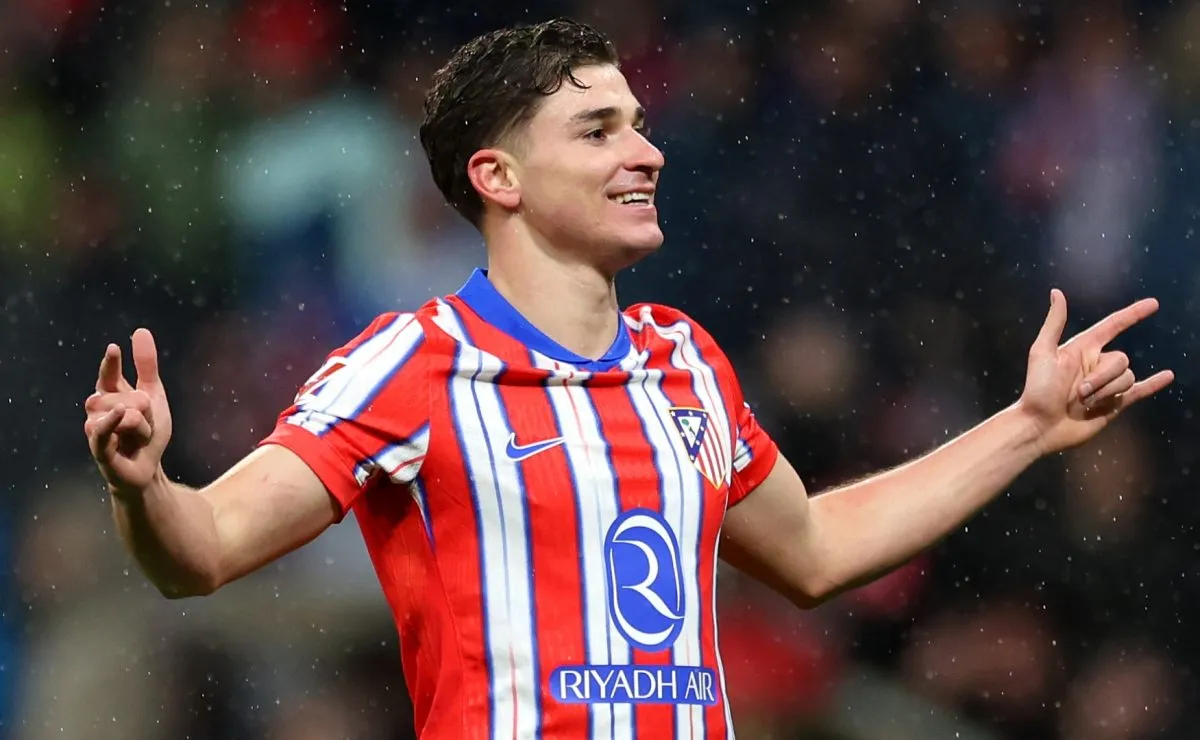 Video: Julian Alvarez scores stunning free kick vs Real Madrid to end ...