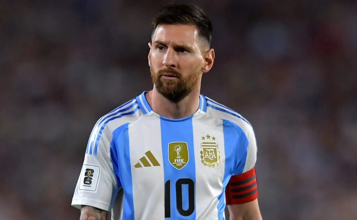 Brazil icon Ronaldo delivers bold message on Lionel Messi and Argentina ...