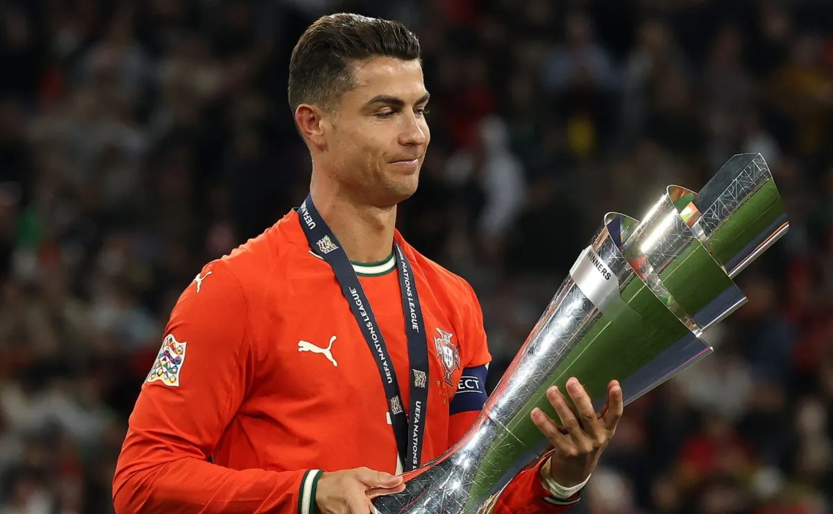 Cristiano Ronaldo leaves fans stunned with two-word bombshell update on ...
