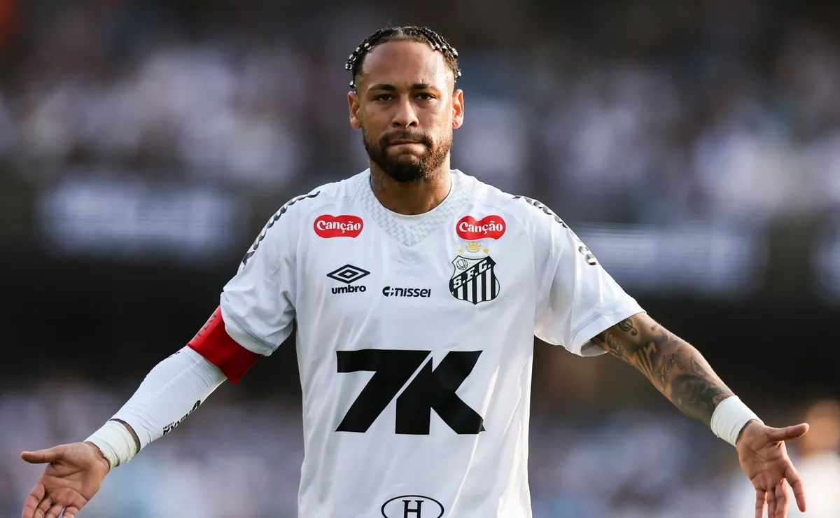 Neymar hits out at poor fields in Brazil, says they affected his Santos ...