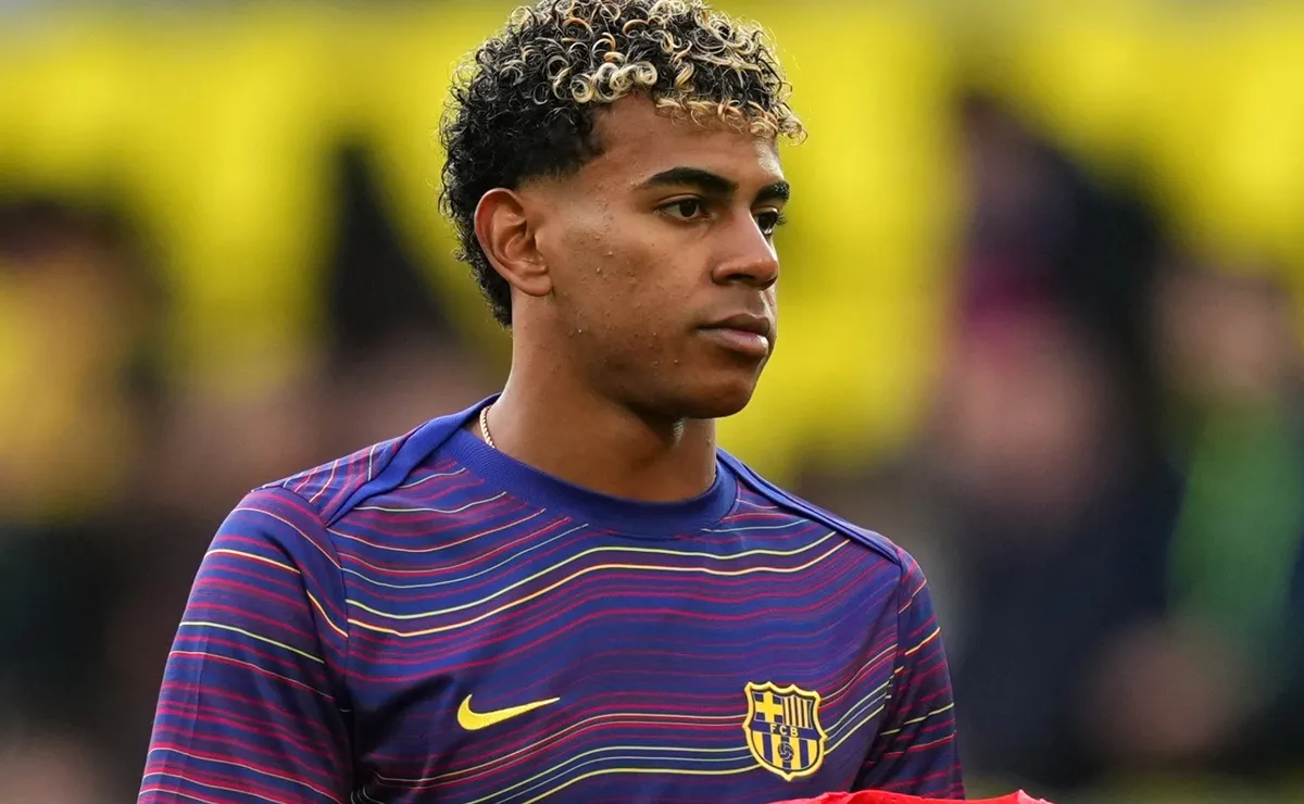 Is Lamine Yamal today for Barcelona vs Real Madrid in the Spanish Super ...