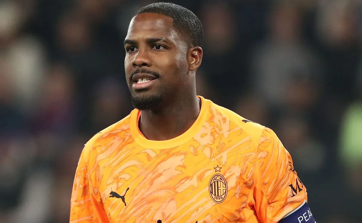 Mike Maignan’s future unclear as AC Milan hit major obstacles in French ...