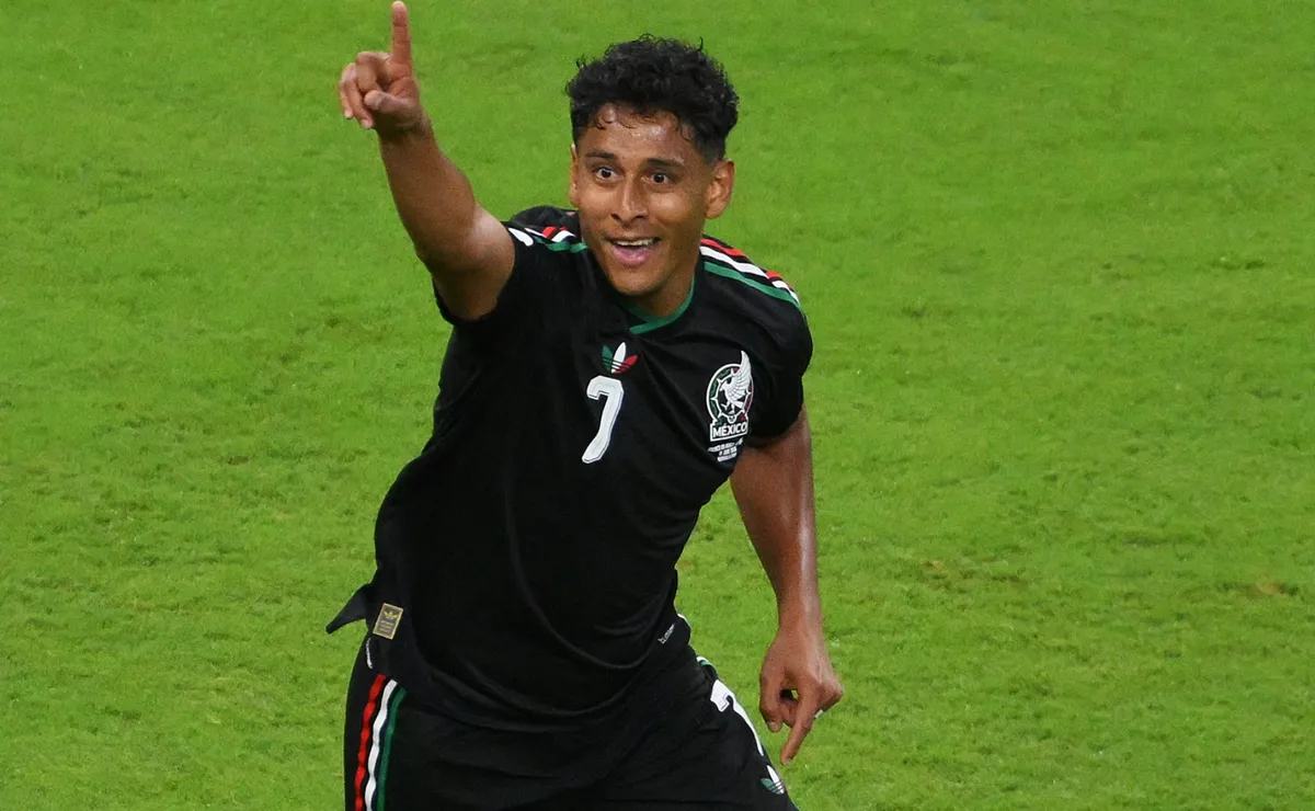 Luis Romo — MEX | Football Country | Football Country