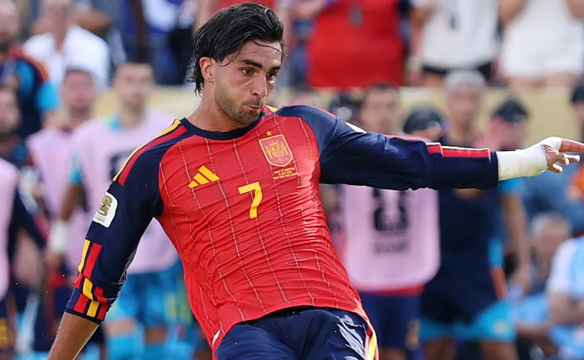 Spain Hero Ferran Torres Reportedly Nears A Transfer From Barcelona To Spain Hero Ferran Torres Reportedly Nears A Transfer From Barcelona To